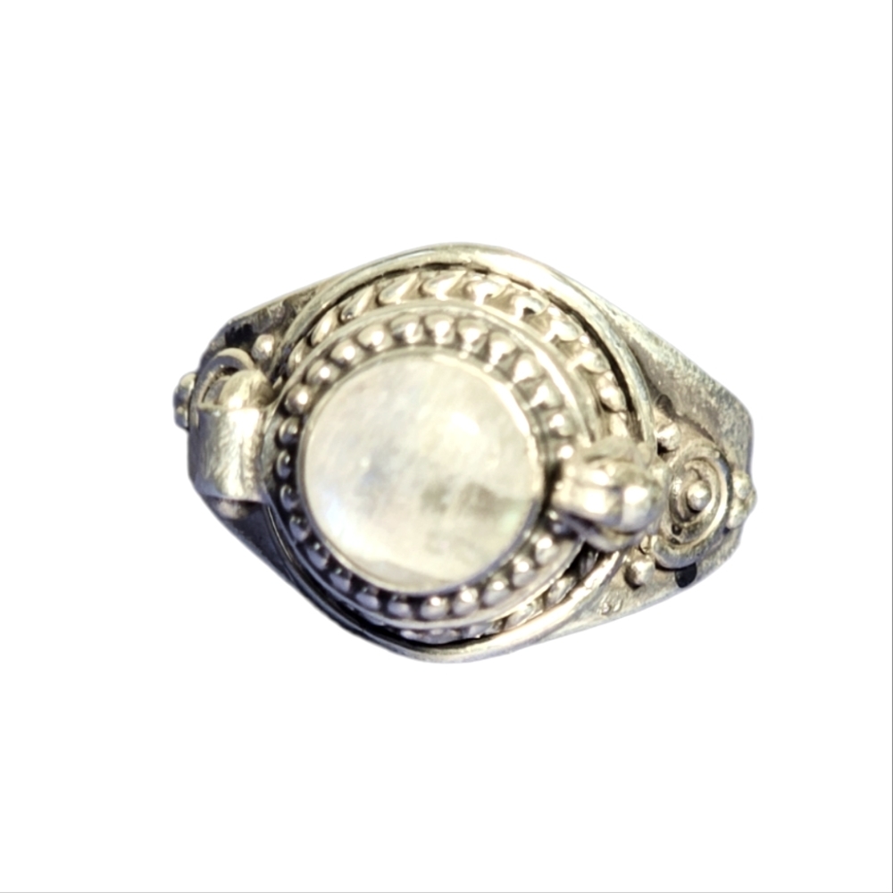 Msrp $99 .925 Silver Poison Ring - Gem